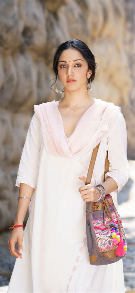 Shershaah Kiara Advani Mobile Wallpaper Hd Mobile Walls