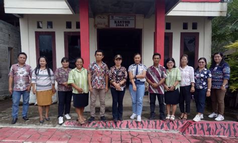 Pemdes Dan Masyarakat Desa Wioi Sambut Tim Lomba Desa Kecamatan Ratahan