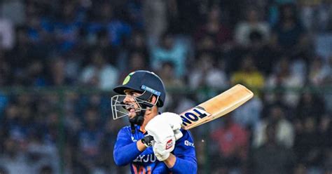Vijay Hazare Trophy Ruturaj Gaikwad Shatters Record 7 Sixes In An Over