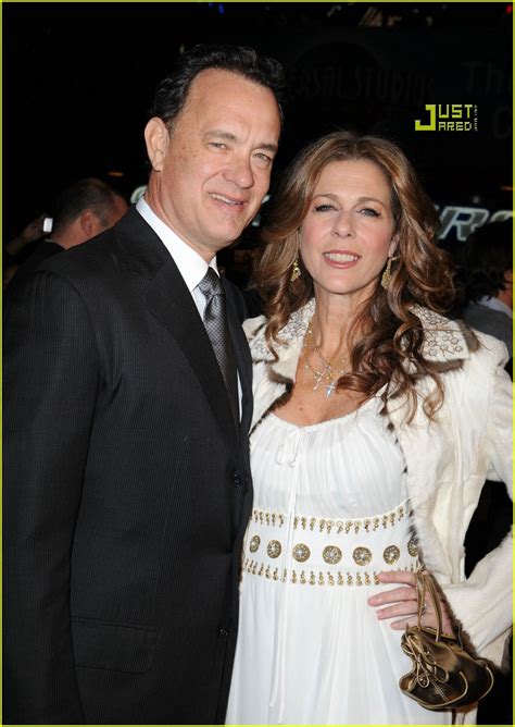 Julia Roberts And Tom Hanks Go To War Photo 796311 Pictures Just Jared