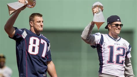 Tom Brady And Rob Gronkowski Are Both Coming Back So Pats Fans Can