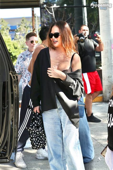 Chrissy Teigen On Beach Photos The Fappening Stars