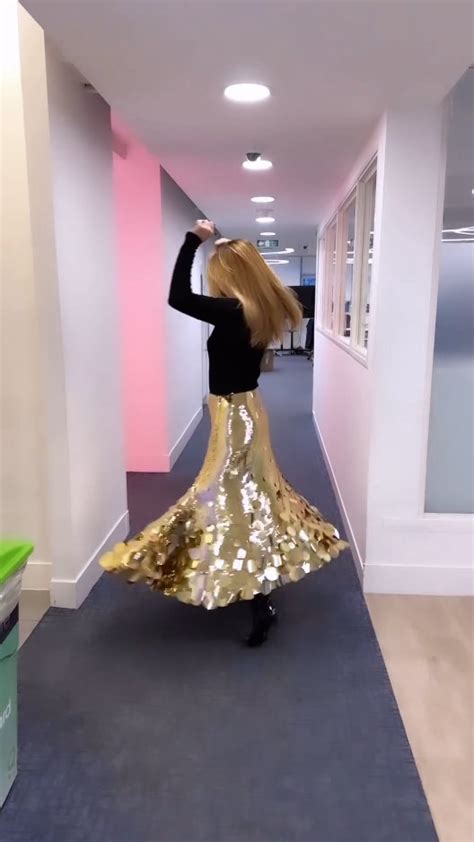 Amanda Holdens Latest Look Sparks Frustration Among Fans Metro News