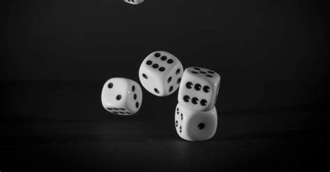 ‘불운 방지 문구로 재점화된 확률형 아이템 논란