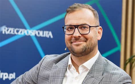 Roman Jamiołkowski Tobacco Industry Must Act Responsibly Rppl