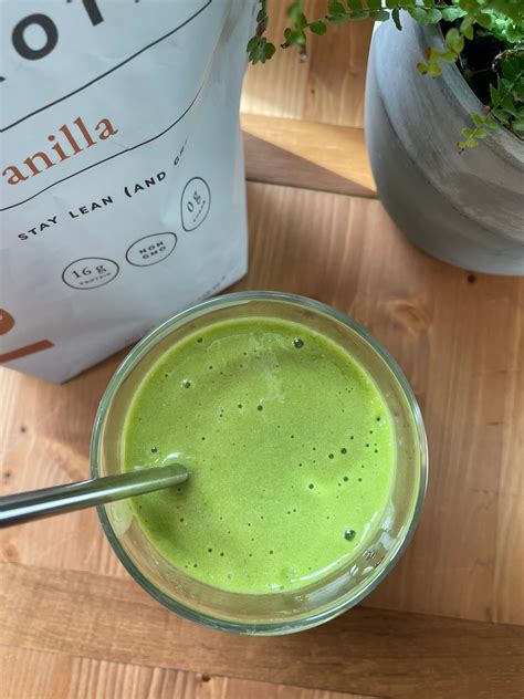 Rookie Wellness Recipes Simple Green Smoothie