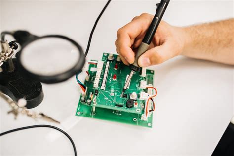 What Is Esd A Complete Guide To Electrostatic Discharge