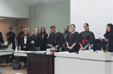 Homem que matou morador de rua a facadas é condenado a anos de