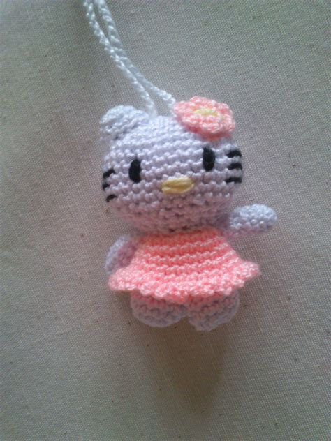 Las Labores De Ana Llavero De Hello Kitty