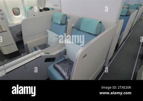 Class Cabin Stock Videos And Footage Hd And 4k Video Clips Alamy