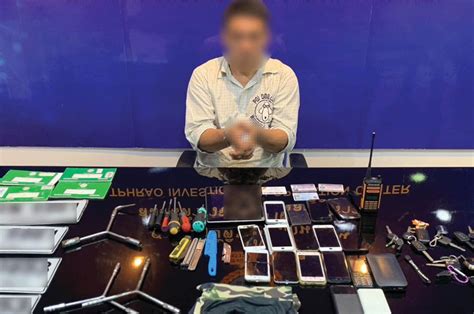 Bangkok Post Two Fake Policemen Nabbed