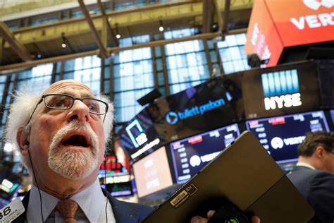 ‘most Photographed Nyse Trader Contracts Coronavirus The Globe And Mail