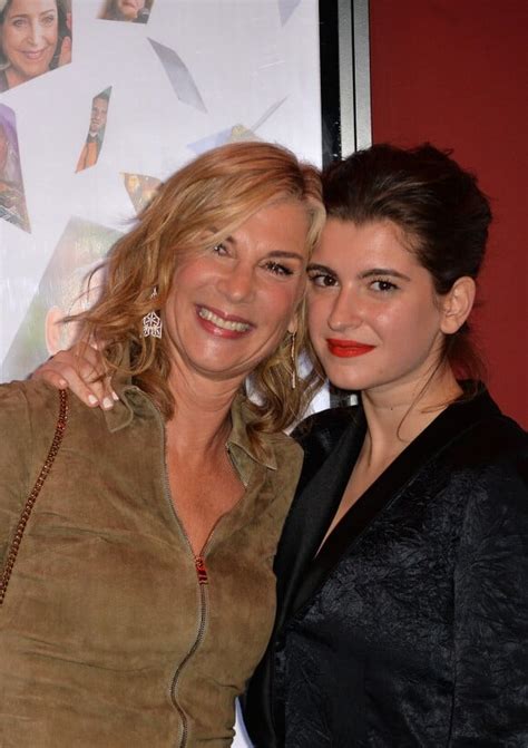 Vidéo Michèle Laroque et sa fille Oriane Deschamps Avant première du film Brillantissime au