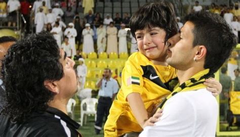 El Kun Agüero Relató Cómo Se Enteró Su Hijo De La Muerte De Maradona