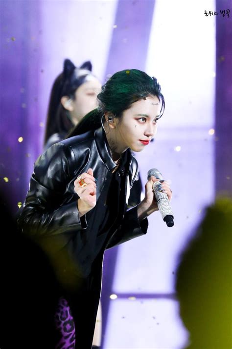 Pin By Slyriko On Twice Female Singers Singer Rapper