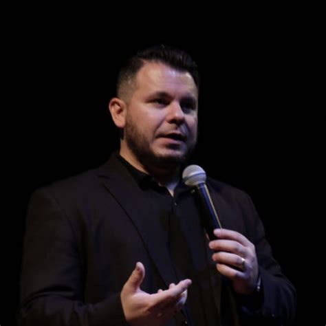 Filipi Pires Medium