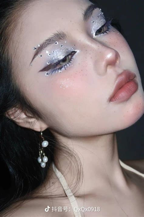 Parisisarobot ˖°࿐ Sparkly Makeup Rhinestone Makeup Aesthetic Makeup