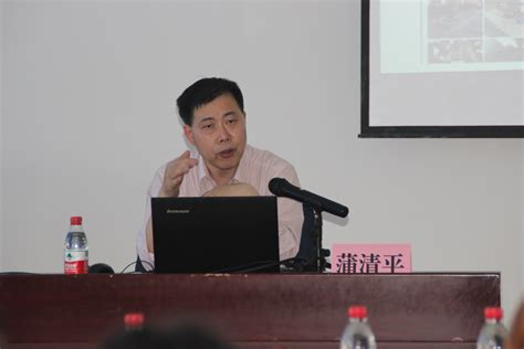 “全国思政杰青”蒲清平教授为我院辅导员开展专题培训 学工动态 重庆公共运输职业学院