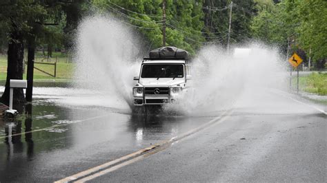 5 Dead Hundreds Of Flights Affected By Northeast Storms Flooding