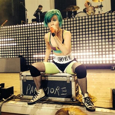 Praia Hayley Williams