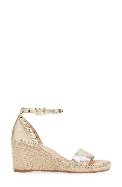 Django And Juliette Gigi Espadrille Wedge Sandal In Pale Gold Modesens
