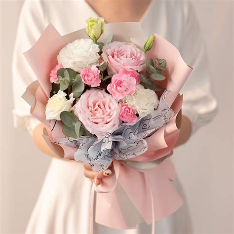 【花遞】見面小驚喜·粉玫瑰康乃馨混搭鮮花束 Taobao