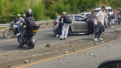 ¿cómo Restringe La Movilidad Accidente Vía Medellín Bogotá