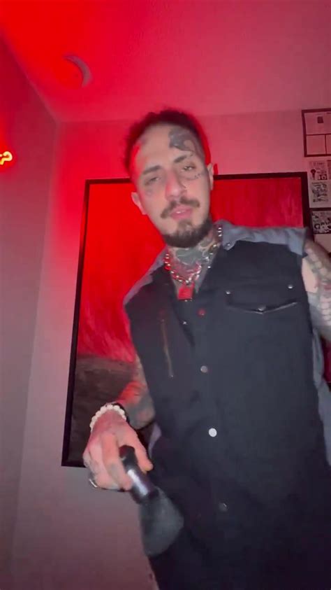 Straight Guy Showing Off And Having Fun With His Cock