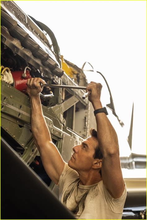 Tom Cruise Returns To Top Gun In Top Gun Maverick Trailer Watch Now Photo 4735800