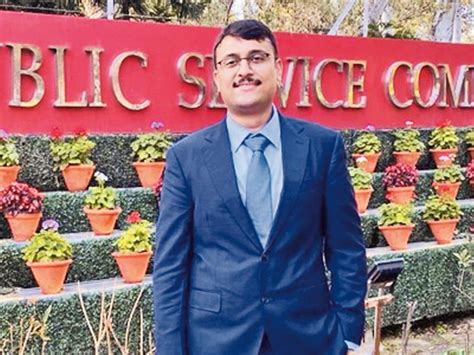 An Example Of Introspection And Consistency લક્ષ્યવેધ આત્માવલોકન અને