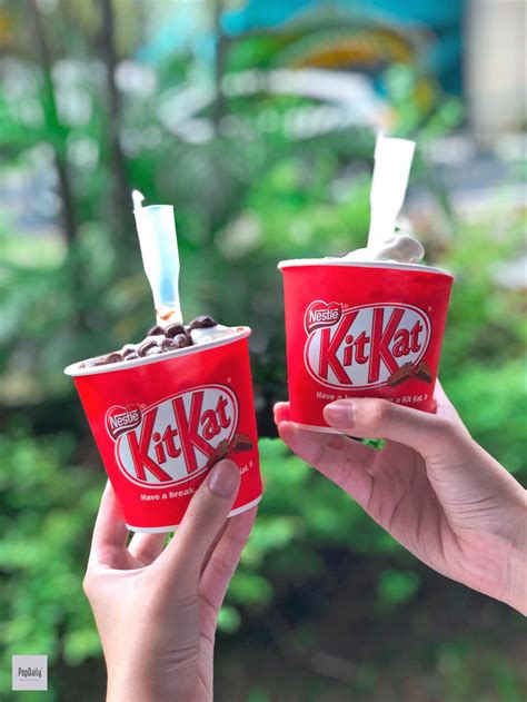 新加坡麦当劳再次甜出新滋味！携手kitkat 强推期间限定口味mcflurry！在结束之前先来吃一波！