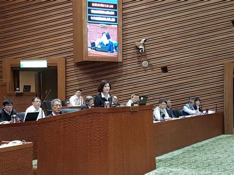 秘書長坐備詢台不合體制？宜縣議長打臉綠議員 政治快訊 要聞 Nownews今日新聞