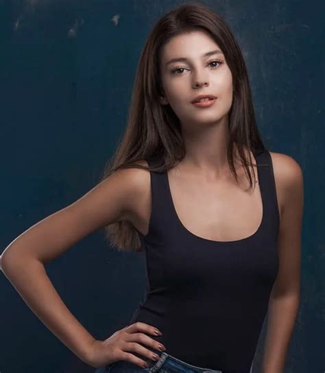 Elif Doğan Biography Height And Life Story Super Stars Bio