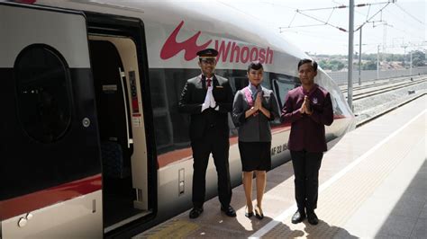 Foto Kereta Cepat Whoosh Tak Lagi Gratis Tiketnya Dibanderol Promo Rp
