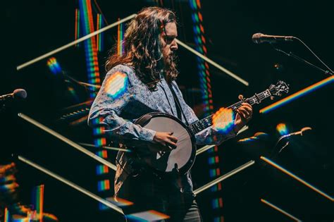 Bluegrass Superstar Billy Strings Kicks Off Spring Tour With Two Night