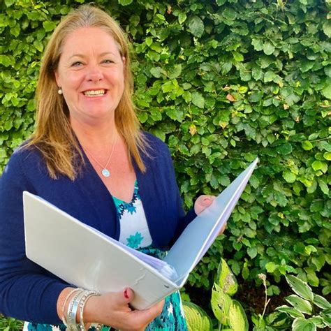 Julia Dalziel Humanist Celebrant