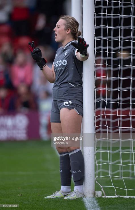 Anna Leat R Womensoccerlegs