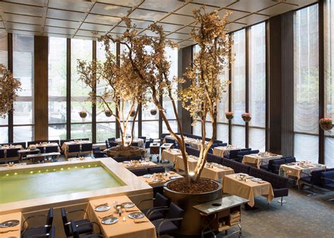 Critics Slam Philip Johnson Four Seasons Restaurant Auction