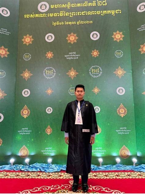 សមត្ថកិច្ច ចា ប់ ខ្លួនឧកញ៉ាអចលនទ្រព្យ និងជា មេធាវី រួមទាំង តៃកុង ឡាន ម្នាក់ ក្រោយ យក កាំ ភ្លើ ង