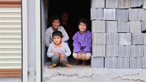 Eşini ve çocuğunu terk edip kayıplara karıştı Internet Haber