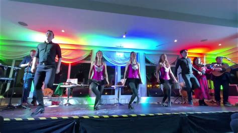 8 Cairde Acapella Dance Youtube