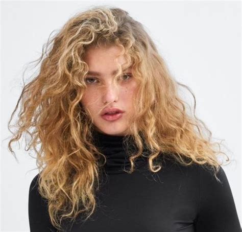 Female Model Needed For An Editorial Shoot