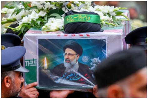 معارفه معاون جدید در غیبت شهید رئیسیعکس