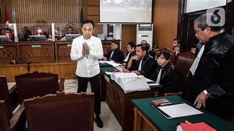 Jaksa Cecar Uang Yang Masuk Ke Rekening Ricky Rizal Nilainya Ratusan Juta News Liputan