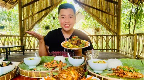 ဝါးခယ်မမြို့မှာ ကရင်ကြက်သားသုပ် စားမယ်။ Youtube