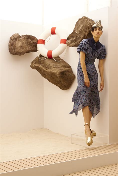 Handkerchief Hem Printed Midi Dress Senada Thailand