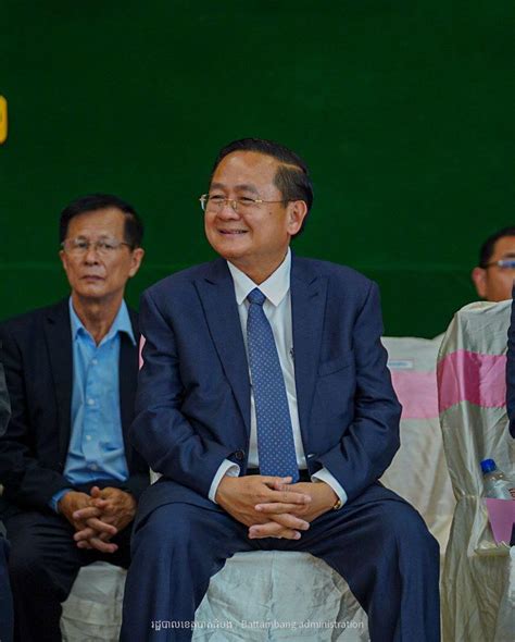 ពីធីប្រគល់សញ្ញាបត្រថ្នាក់បរិញ្ញាបត្រអប់រំជូនគរុនិស្សិតជំនាន់ទី១