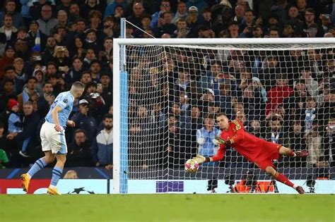 Jude Bellingham Hailed For Very Naughty Real Madrid Moment During Man