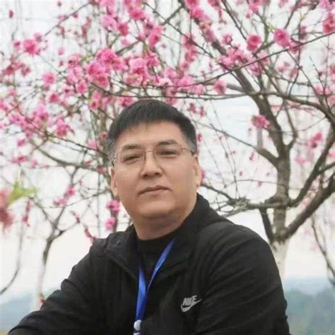 鸟声卸下大脑的尘垢（外二首）‖梁爽（四川）影子诗歌节穿过