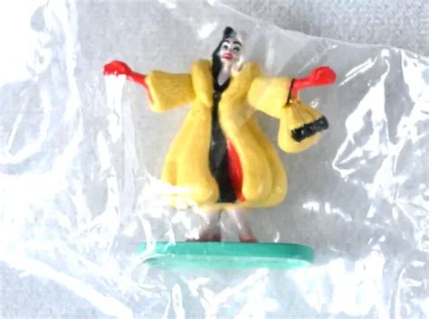 Disney Collector Packs Park Series 13 Cruella De Ville 1 Mini Figure